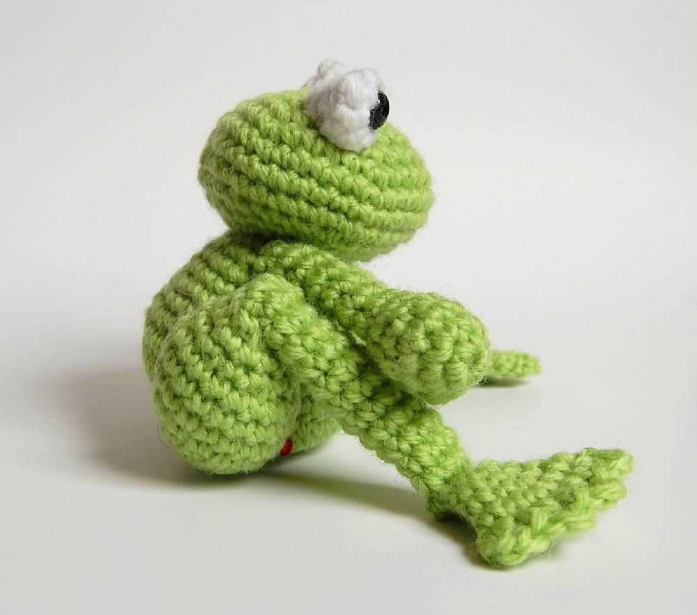 Adorable Frog Sweater Knitting Pattern: A Ribbit-ing Project for All ...