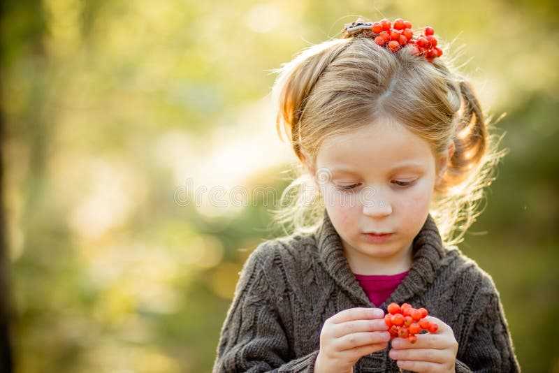 Knit a Cute Hat with Berry Motif