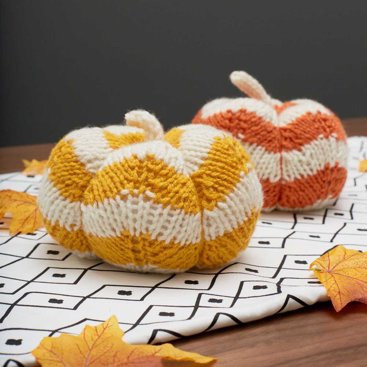Knit a big pumpkin for free with this pattern