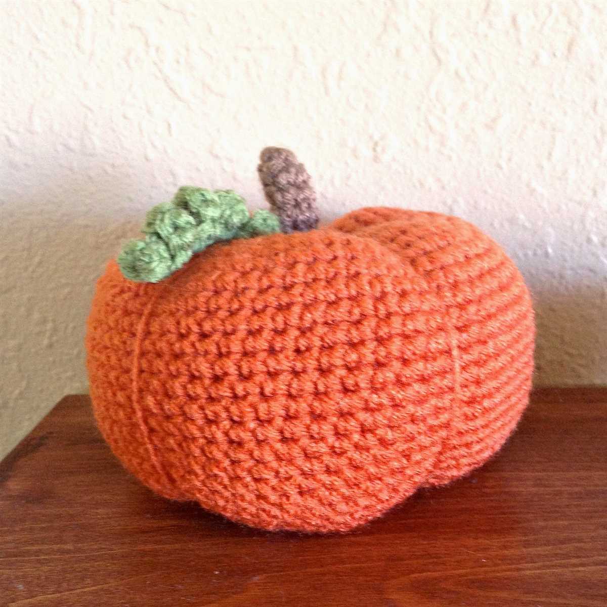Knit a big pumpkin for free with this pattern