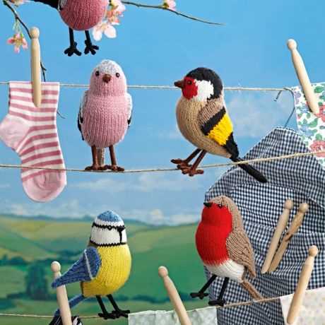 DIY Bird Patterns: Knit Your Own Feathered Friends for Free