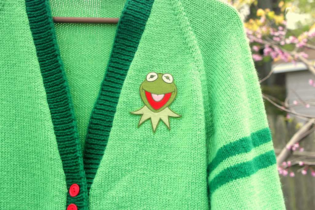 Adorable Frog Sweater Knitting Pattern: A Ribbit-ing Project for All ...