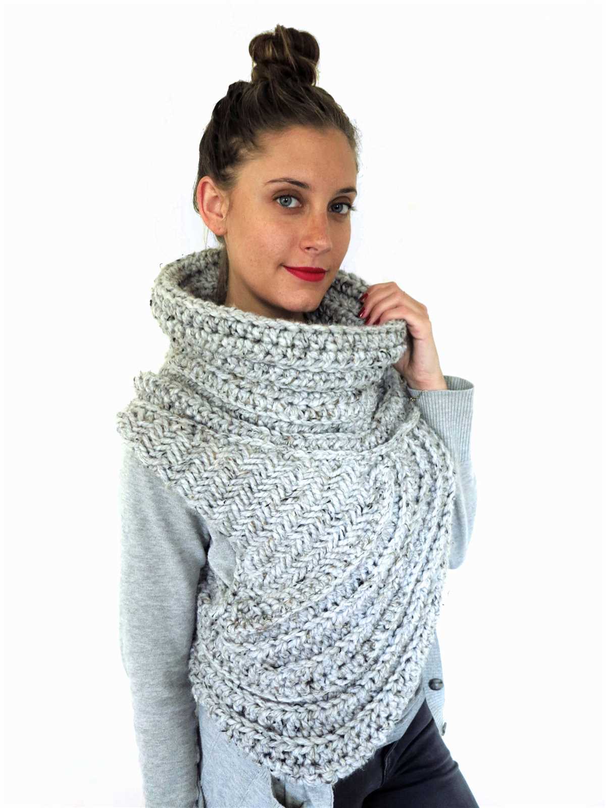 Knit your own Katniss cowl without spending a dime!