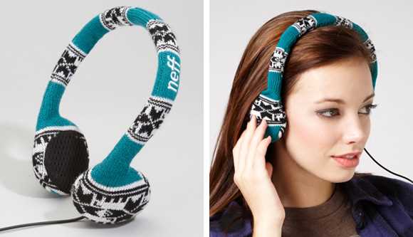 Cozy up your headphones with this knit pattern!