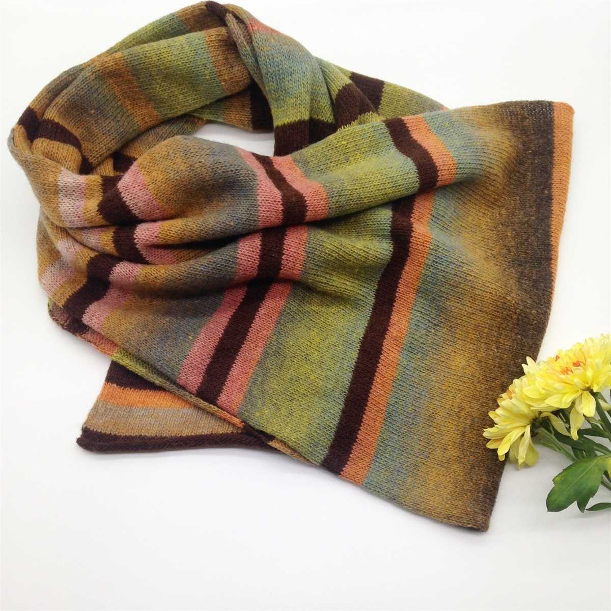 Cozy and Stylish: Free Pattern for a Knit Plaid Scarf
