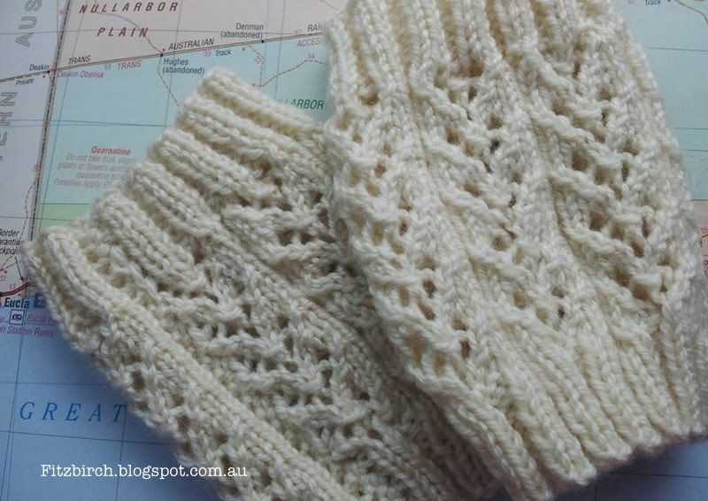 Free pattern for knitted boot toppers