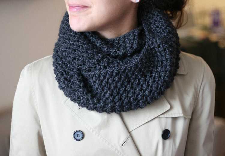 Unique Knitting Pattern for a Mobius Cowl