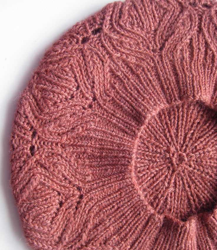 Free lace beret knitting pattern for beginners