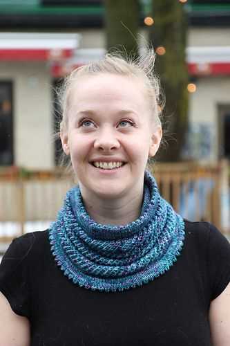 Unique Knitting Patterns for Dk Cowl