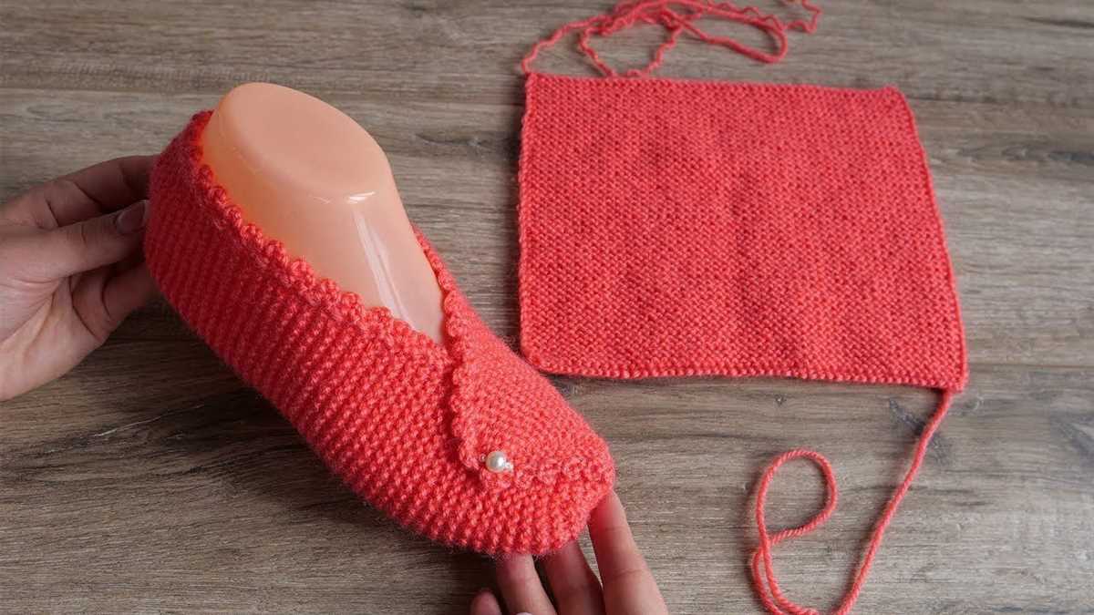 Simple and Stylish 2 needle slipper knitting pattern