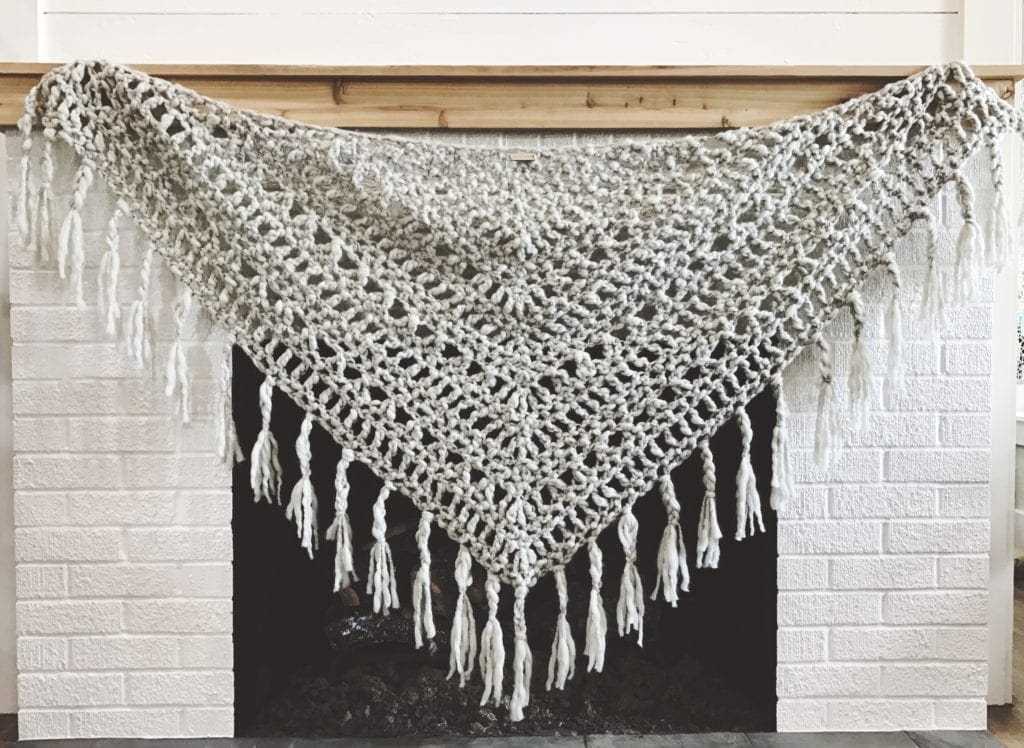 Cozy and Stylish: Enjoy Knitting a Chunky Shawl with This Free Pattern