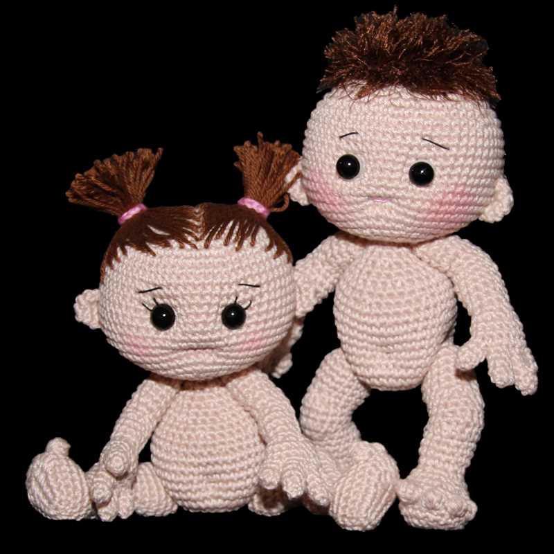 Knit cute mini dolls with these free patterns