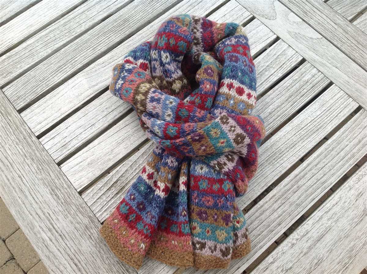 Cozy and Stylish: Free Pattern for a Knit Plaid Scarf