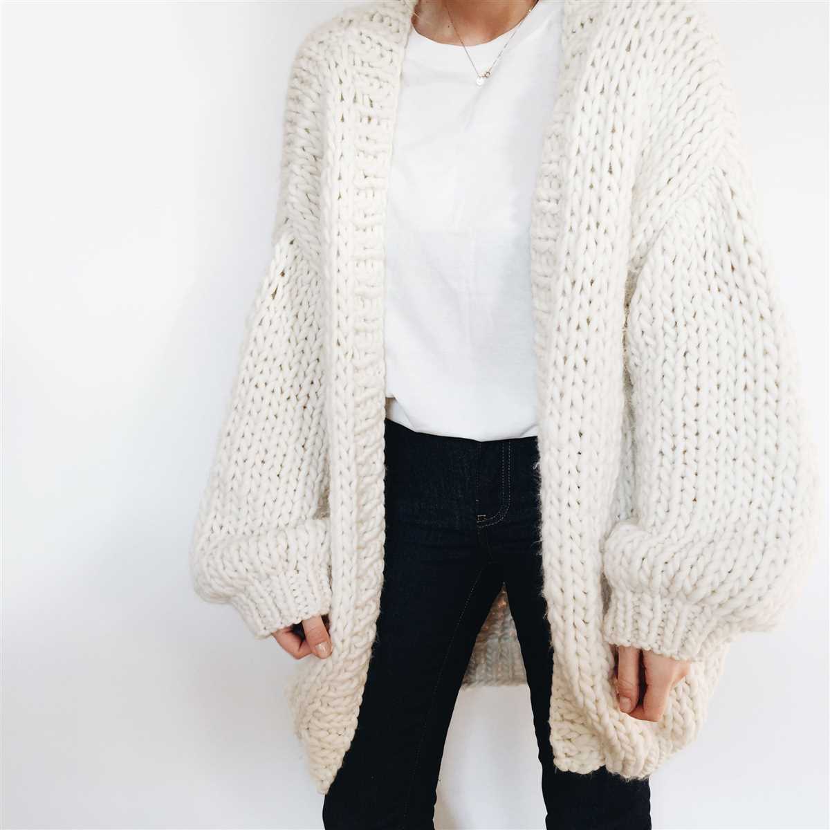 Cozy and Stylish: Knit Your Own Oversized Cardigan