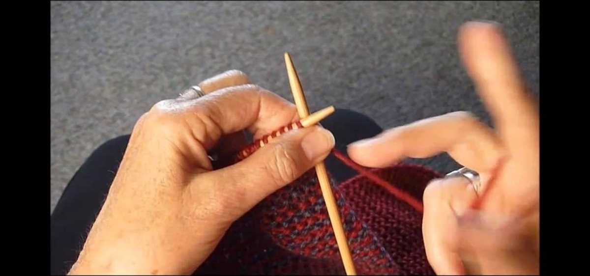 Creating intentional gaps in knitting patterns