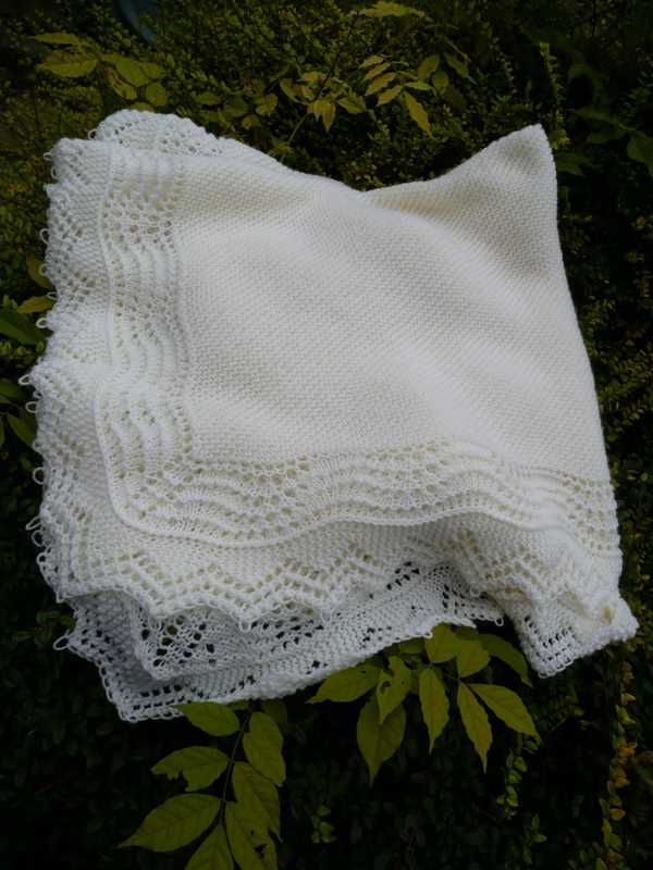 Cozy and Stylish: Knit Your Own Hap Shawl with This Pattern