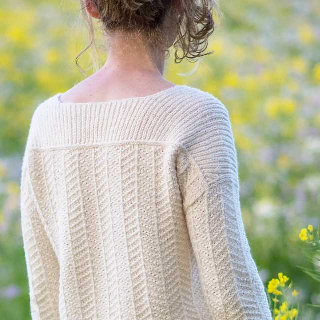 Easy and stylish knitting pattern for a drop shoulder cardigan