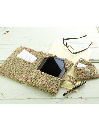 Knit a stylish case for your glasses