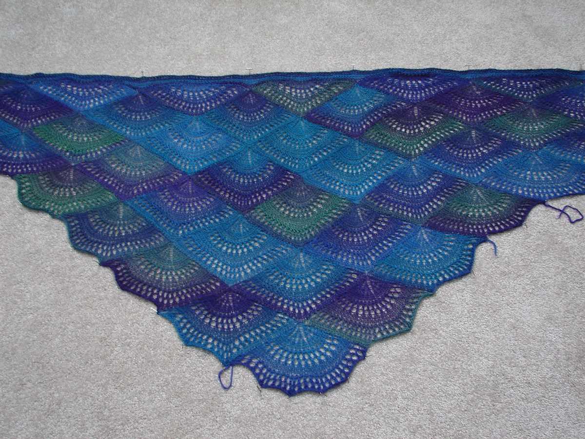 Stylish Shawls to Knit for Free: Discover DK Patterns