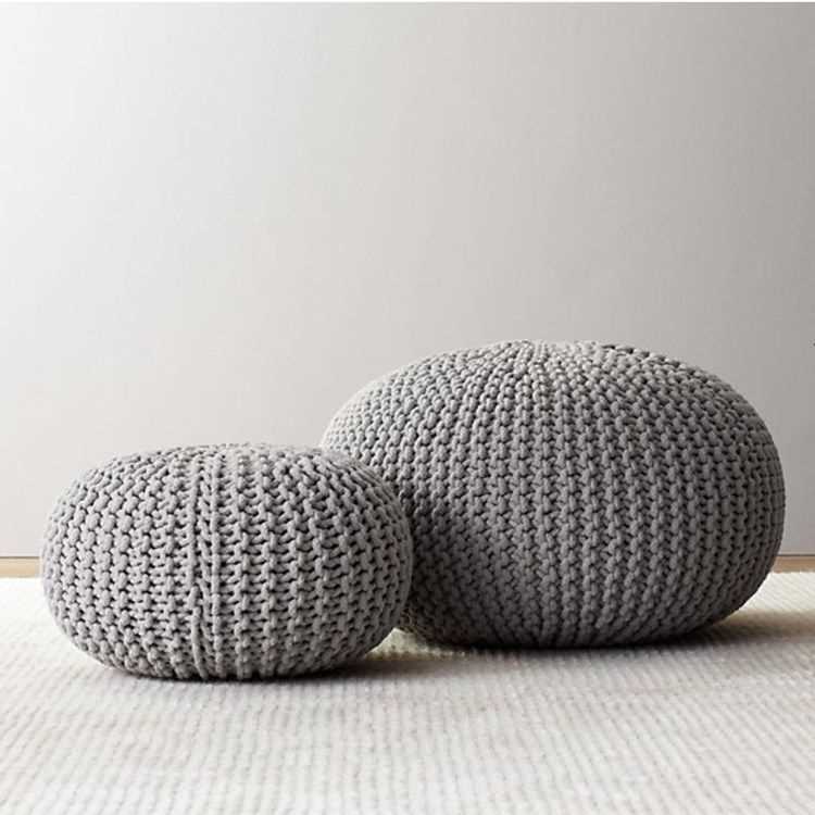 Knitting pattern for a oversized pouf