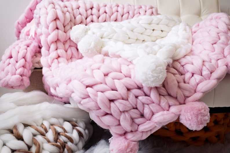 Cozy Comfort: Knit Your Own Chunky Baby Blanket with This Free Pattern