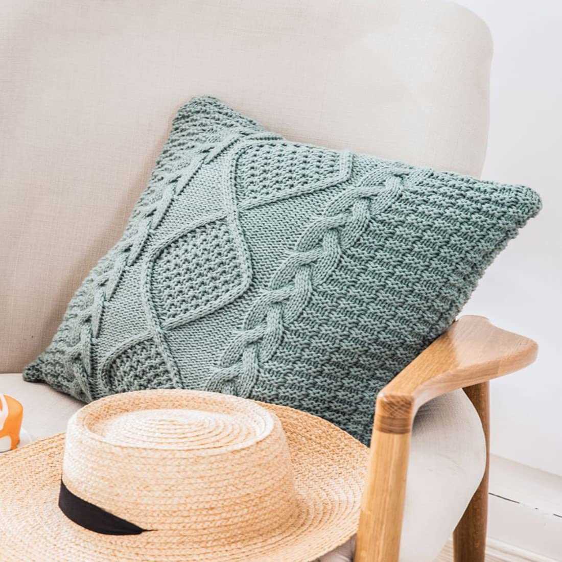 Cozy up Your Living Space with these Unique DIY Knitted Pillow Covers