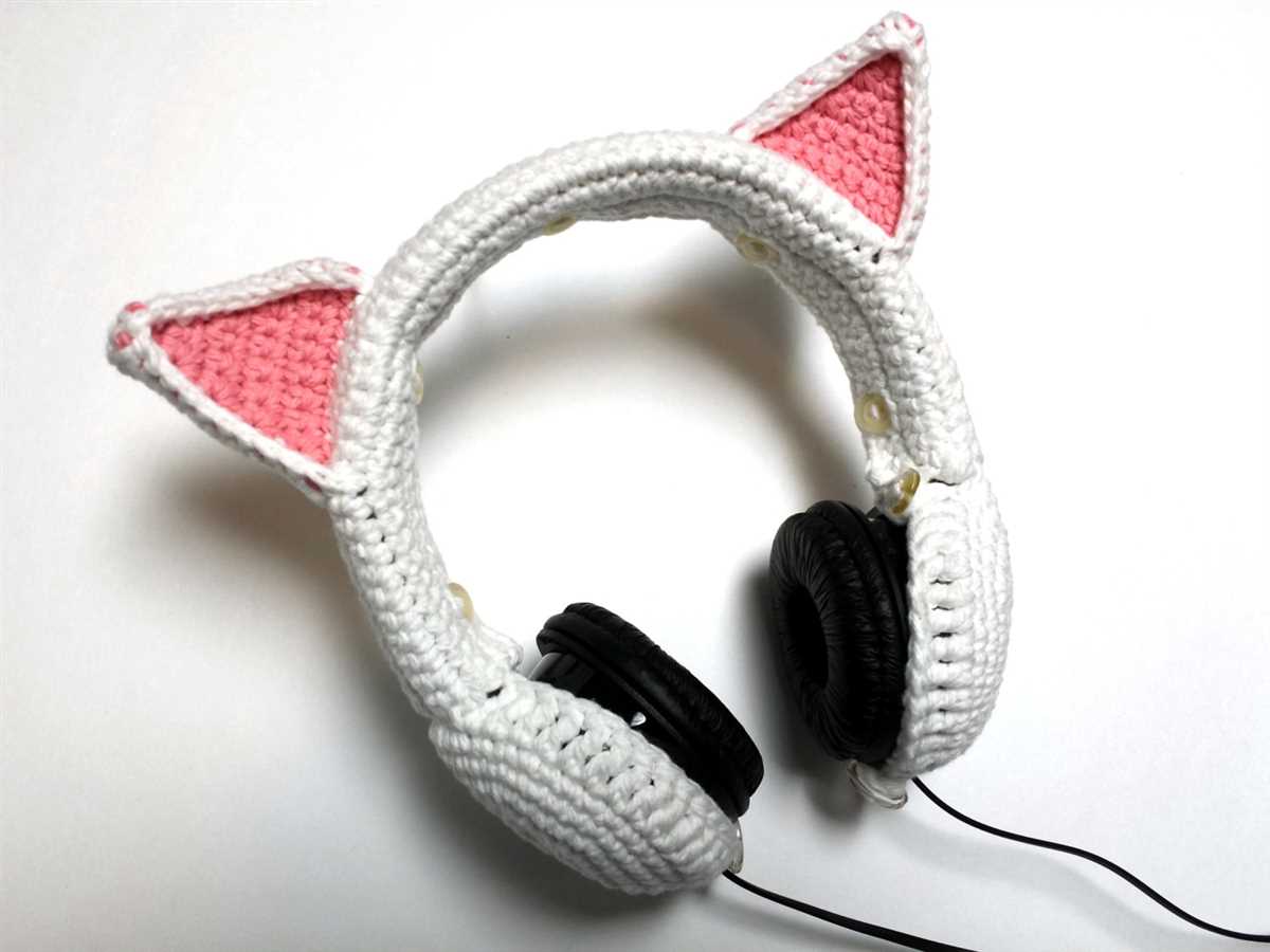 Cozy up your headphones with this knit pattern!