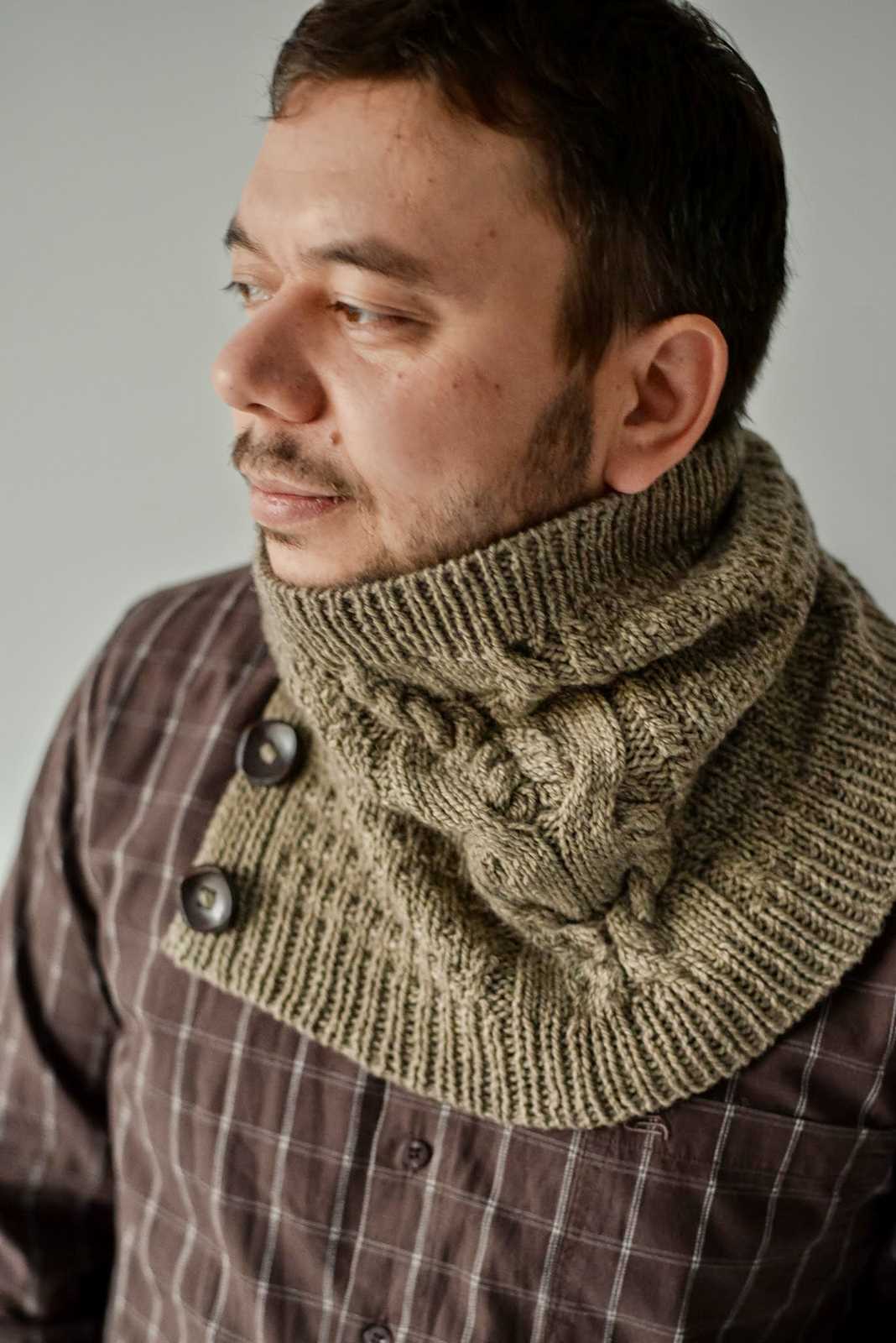 Cozy and Stylish: Knitted Cowl Pattern for Men