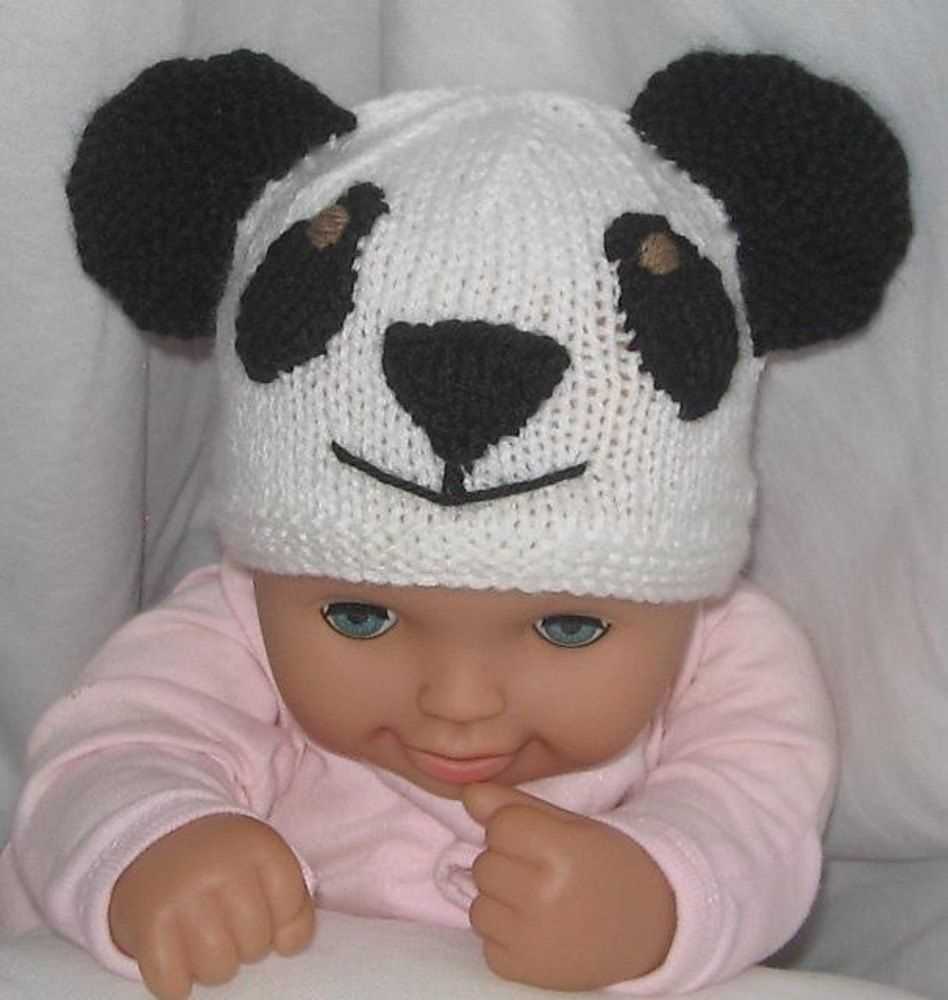 Cozy and Cute: Free Pattern for a Knitted Panda Hat