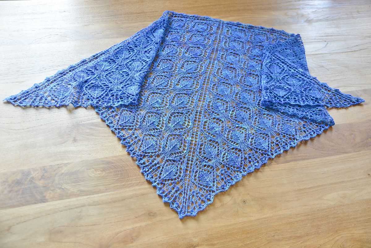 Graceful stitches: Create your own lace cape