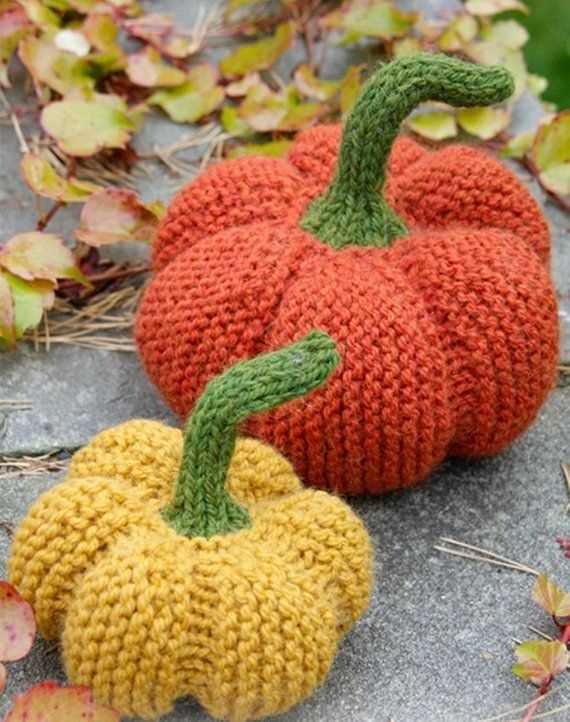 Knit a big pumpkin for free with this pattern