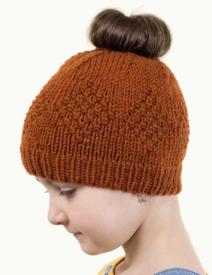 Ponytail Hat: A Chic and Cozy Knitting Pattern