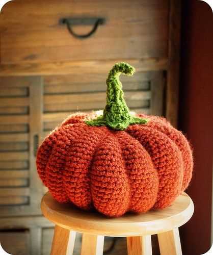 Knit a big pumpkin for free with this pattern