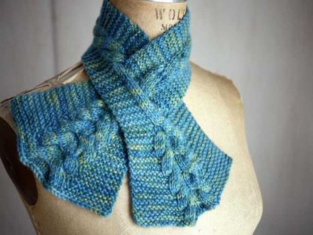 Cozy and Unique: The Perfect Knit Pattern for a Scarf