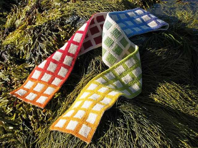 Effortless double knit scarf pattern