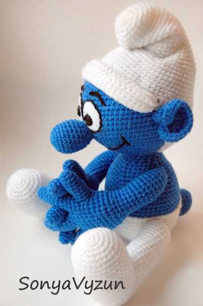 Free pattern for knitting Smurfs