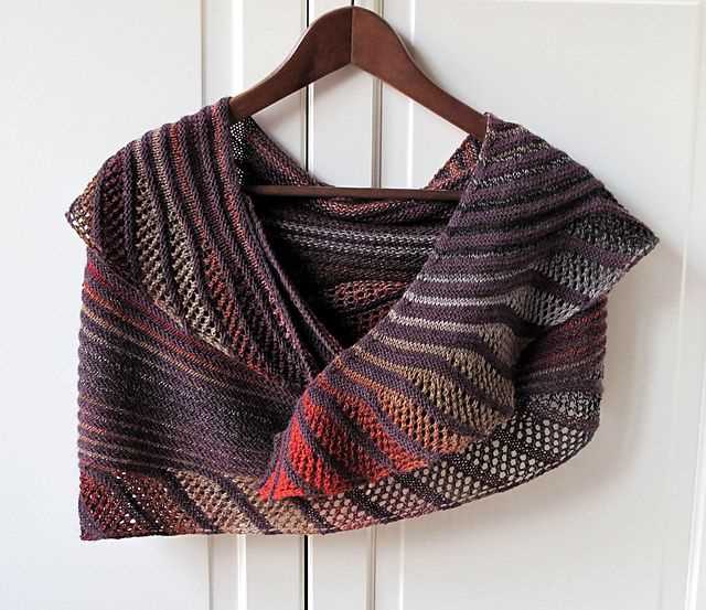 Unique Knit Pattern: The Boomerang Scarf