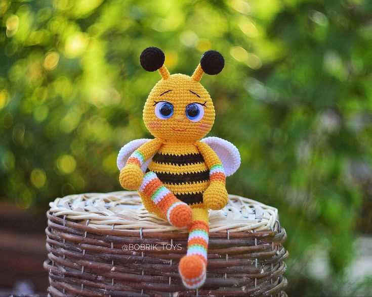 Adorable Knitted Honey Bee Pattern