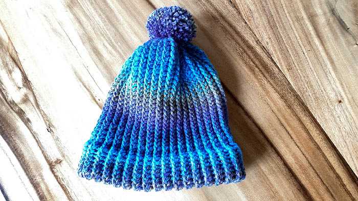 Knitting a cozy ribbed hat in double knit pattern