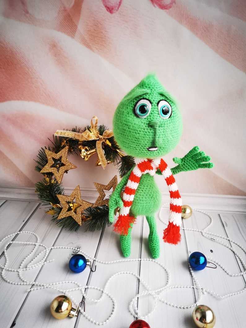 How to Knit a Christmas Grinch: Step-by-Step Pattern