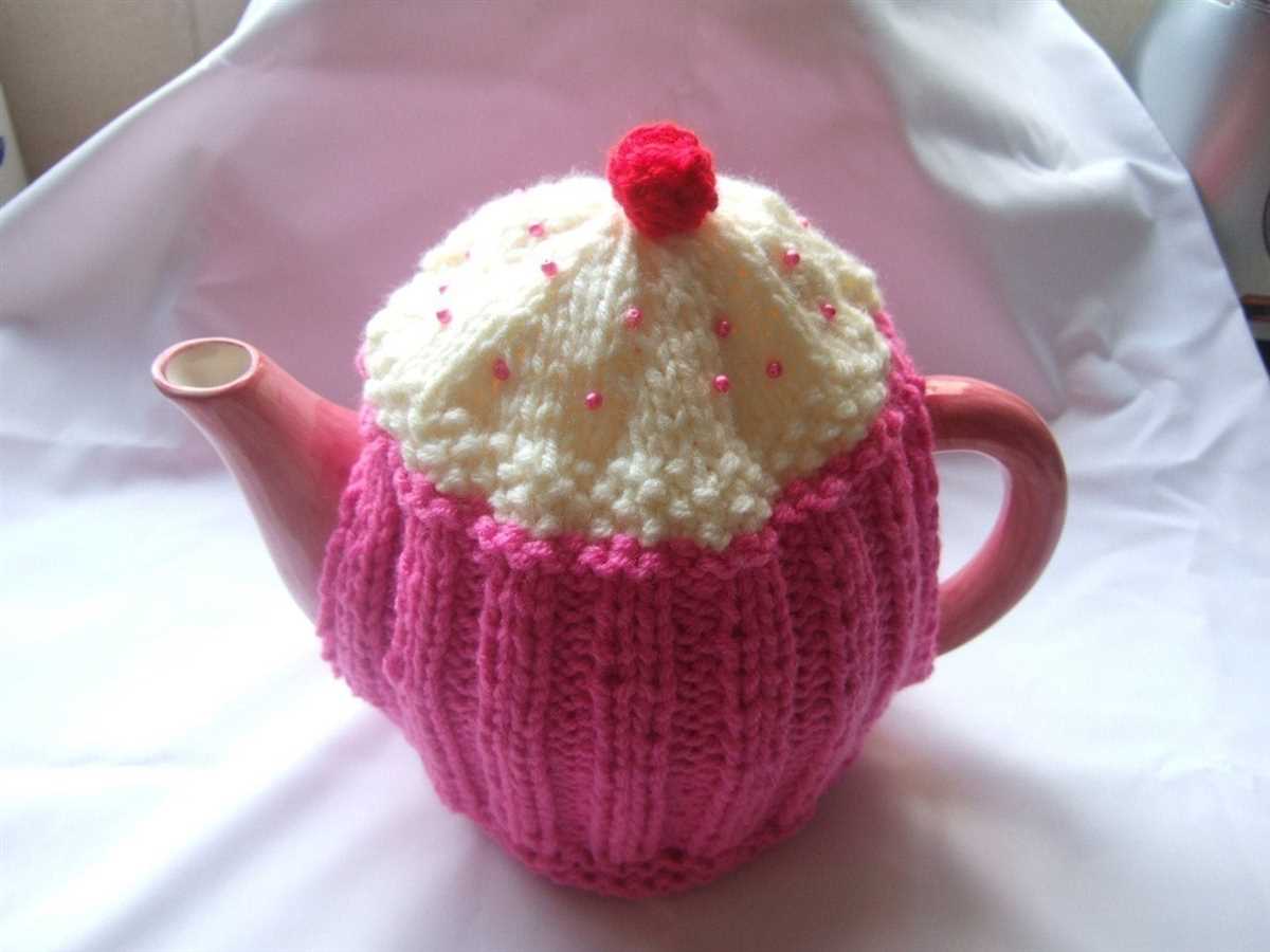 Knit your own tea bag hat with this free pattern