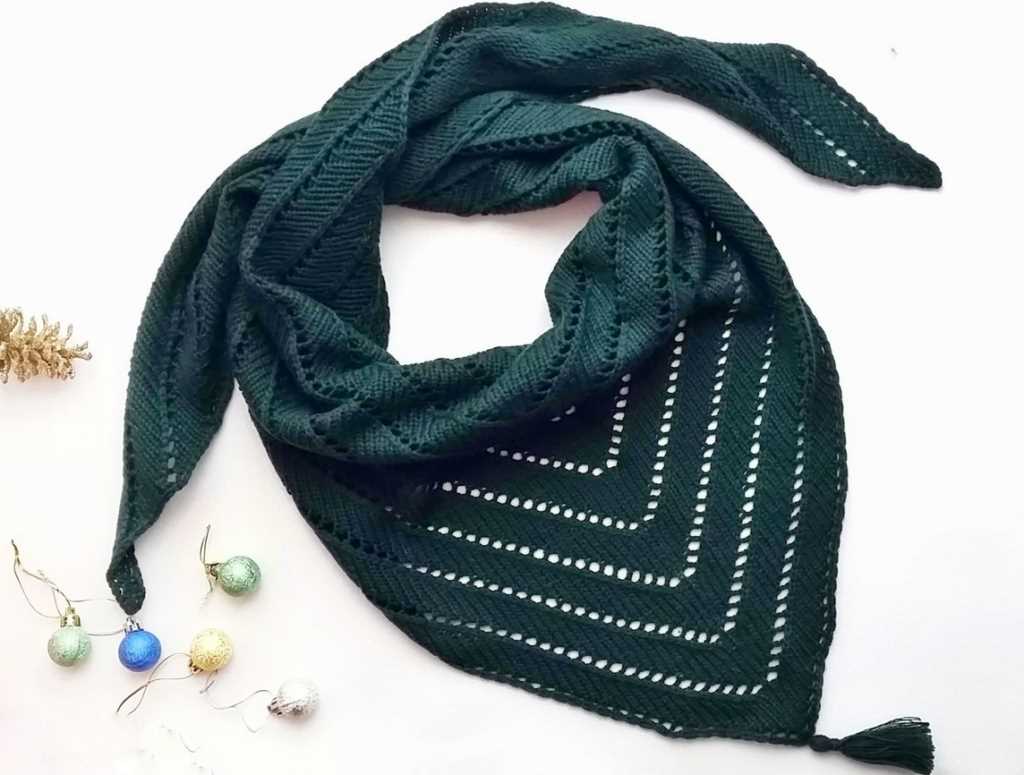 Unique Knit Pattern: The Boomerang Scarf